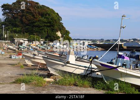 A beautiful and serene cove near Hayama, on the west coast of Miura ...