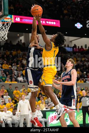 Arizona forward Tobe Awaka (30) shoots against Baylor forward Norchad ...