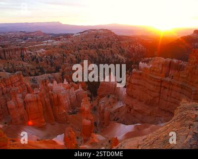 Sun rising in Bryce Canyon National Park, view from Sunset point, Utah ...