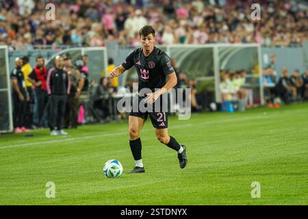 Inter Miami forward Tadeo Allende, right, scores his side's second goal ...