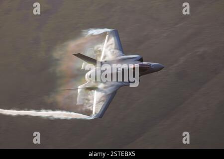 Mach Loop F-35 Stock Photo - Alamy