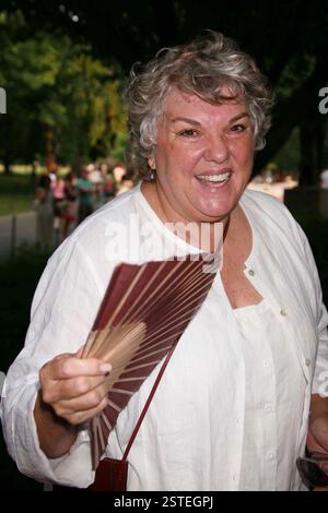 Tyne Daly attends The Public Theater's Annual Summer Gala and opening ...