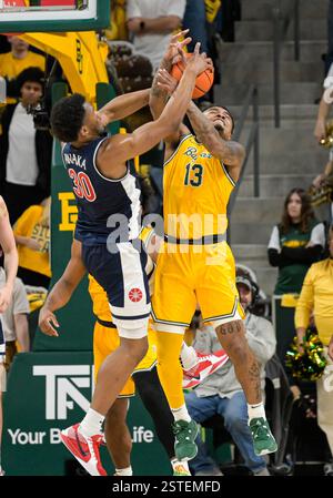Arizona forward Tobe Awaka (30) dunks the ball during the second half of an NCAA college ...