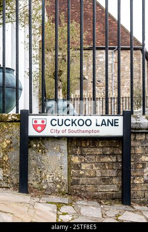 Cuckoo Lane, street sign in Southampton, England, UK Stock Photo - Alamy