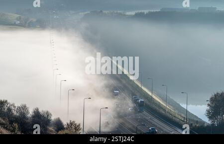 Fog on M62 motorway Stock Photo - Alamy