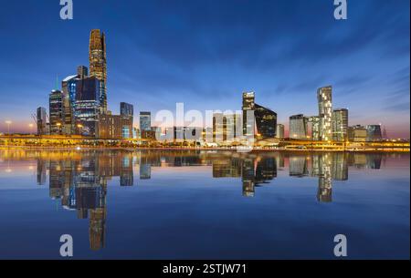 Beautiful New Riyadh Skyline after sunset. Riyadh city towers in Saudi ...