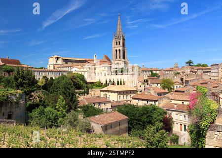 The village of Saint-Emilion, famous for its vineyards Stock Photo - Alamy