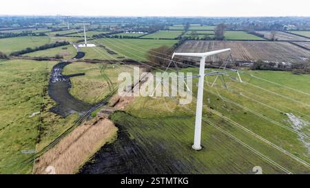 The new 'T' style electricity pylon capable of carrying high-voltage ...