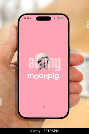 Moonpig app on an iPhone 16 Plus Stock Photo - Alamy