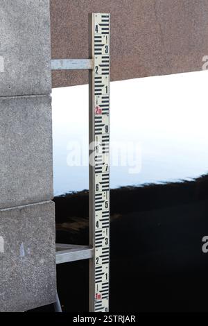 Staff Gauge Water Level Measuring Pole Stock Photo - Alamy