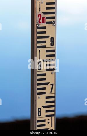 water level gauge pole, river level gauge pole Stock Photo - Alamy