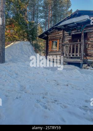 A log cabin in Levi in Finnish Lapland Stock Photo - Alamy