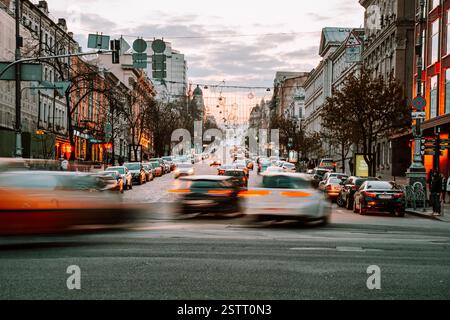Kyiv, Ukraine - 14 april 2019: Beatiful central square in Kyiv, Ukraine ...