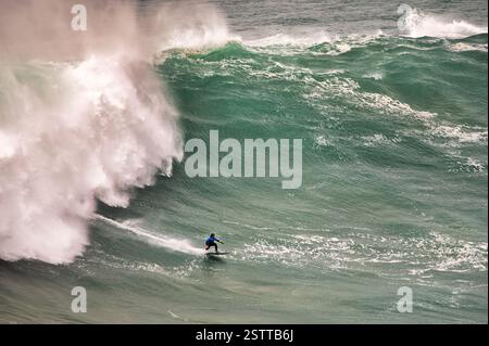 Kay Lenny (Hawai) Tudor Nazare Big Wave Challenge 2024/2025 in Norte ...