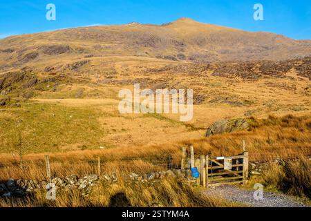 The Rhyd Ddu path via the south ridge of Snowdon / Yr Wyddfa in Eryri ...