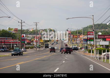 Typical American strip mall Stock Photo - Alamy
