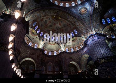 Islamic mosque lamp featuring intricate decorative patterns, reflecting ...