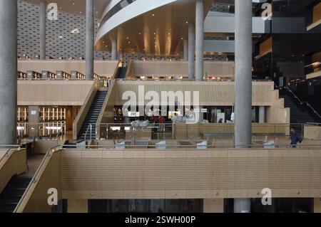 ALEXANDRIA LIBRARY, SNOHETTA, ALEXANDRIA, EGYPT Stock Photo - Alamy