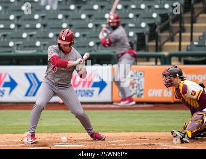 Dayton Tockey (16) of the Oklahoma Sooners at bat during a Southeastern ...