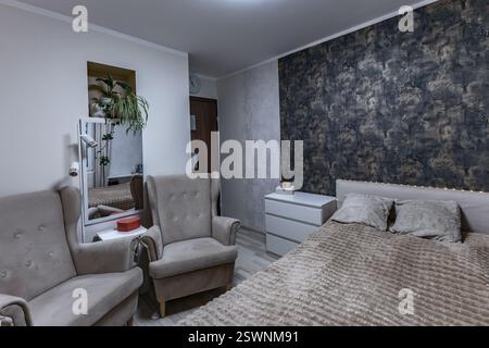 Bedroom renovation, wallpapering, wall painting, modern living room ...