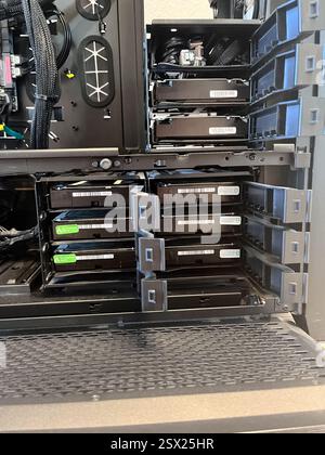 Custom built gaming PC with open case Stock Photo - Alamy