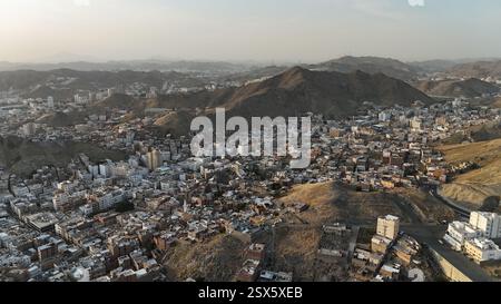 Mecca , Saudi Arabia Mars 30 2024: Makkah city Streets hotels and ...