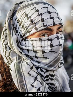 Stop Starving Gaza - Pro Palestinian Pots and Pans demonstration in ...