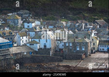 Rain squall clearing over Port Isaac harbour & village, Cornwall, uk ...