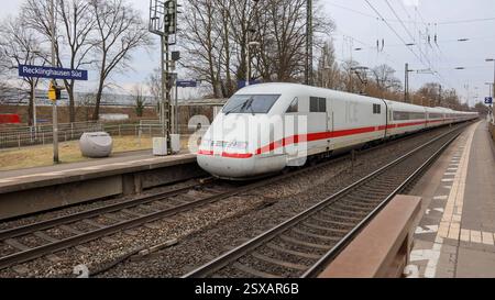 Eisenbahnverkehr in Recklinghausen Intercity Zug IC / IC2 der Deutschen ...