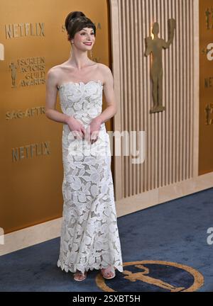 Dylan Mulvaney attends the 31st Annual Screen Actors Guild Awards at ...