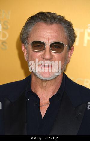 Ca. 23rd Feb, 2025. Daniel Craig at arrivals for The 31st Annual Screen ...