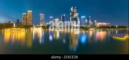 Night view of Qiandeng Lake Park, Foshan City, Guangdong Province ...