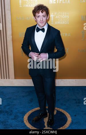 Ethan Slater walking the red carpet at 'Wicked: For Good!' New York ...