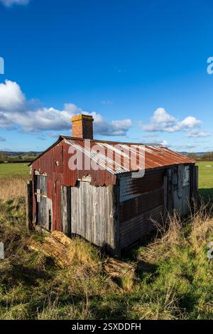 Old abandoned fishing hut, Awre, Gloucestershire. UK Stock Photo - Alamy