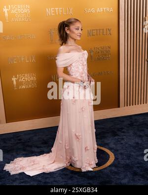 Ariana Grande arrives at the 31st Annual Critics Choice Awards on ...