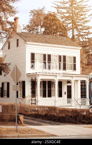 The facade of Einstein's house at 112 Mercer St. in Princeton, New ...