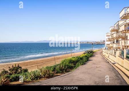 Beach front houses and surrounding landmarks and real estate in Redondo ...