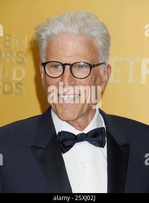 Ted Danson attends the 31st Annual Screen Actors Guild Awards at Shrine ...