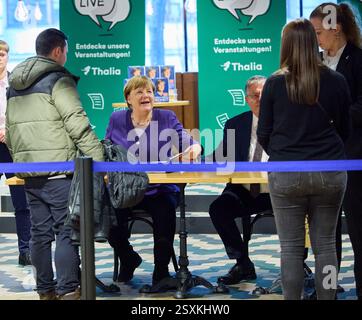 Angela Merkel presents her autobiography "Freedom" in Vienna and gives ...