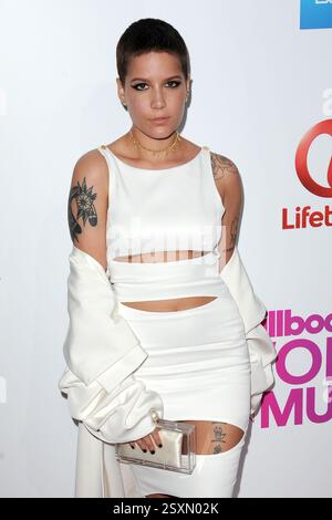Halsey attending the Billboard Women in Music 2016 event on December 9 ...