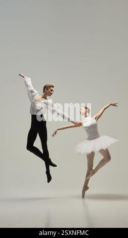 The hands of two classic ballet dancers at barre Stock Photo - Alamy