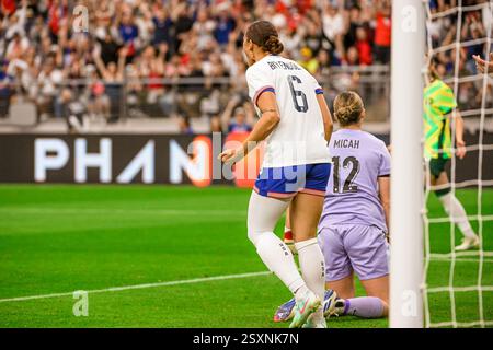 United States forward Lynn Biyendolo (6) in action during the first ...