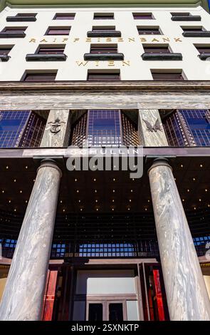 House on Michaelerplatz (Goldman & Salatsch business premises, Looshaus ...