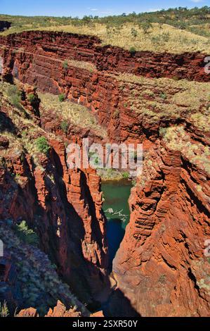 View of the deep, narrow Weano Gorge, carved into red, iron-rich banded ...