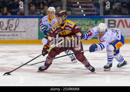 Loris Wey #77 (EV Zug) - 16.09.2025 - National League, Regular Season ...