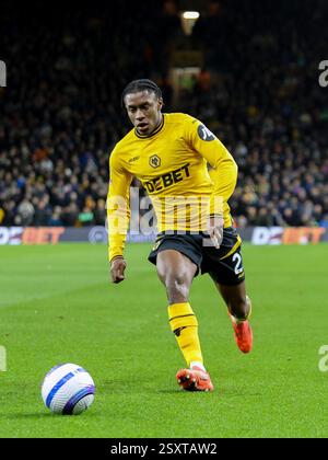 #27, Jean-Ricner Bellegarde of Wolverhampton Wanderers in action with ...