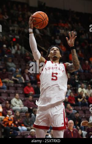 Louisville guard Terrence Edwards Jr. (5) shoots against Creighton ...