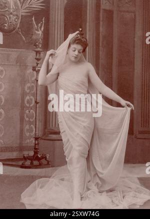 Réjane ", French actress. Photography of Nadar (1820-1910). Paris ...