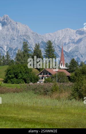 Austria, Tyrol, Karwendelgebirge, Alps, Seefeld, reservoir at the ...