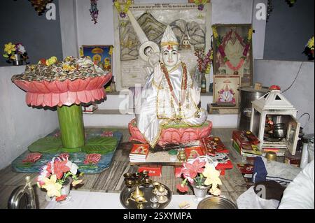 baby kabir das statue in kabir math, varanasi, uttar pradesh, Asia ...